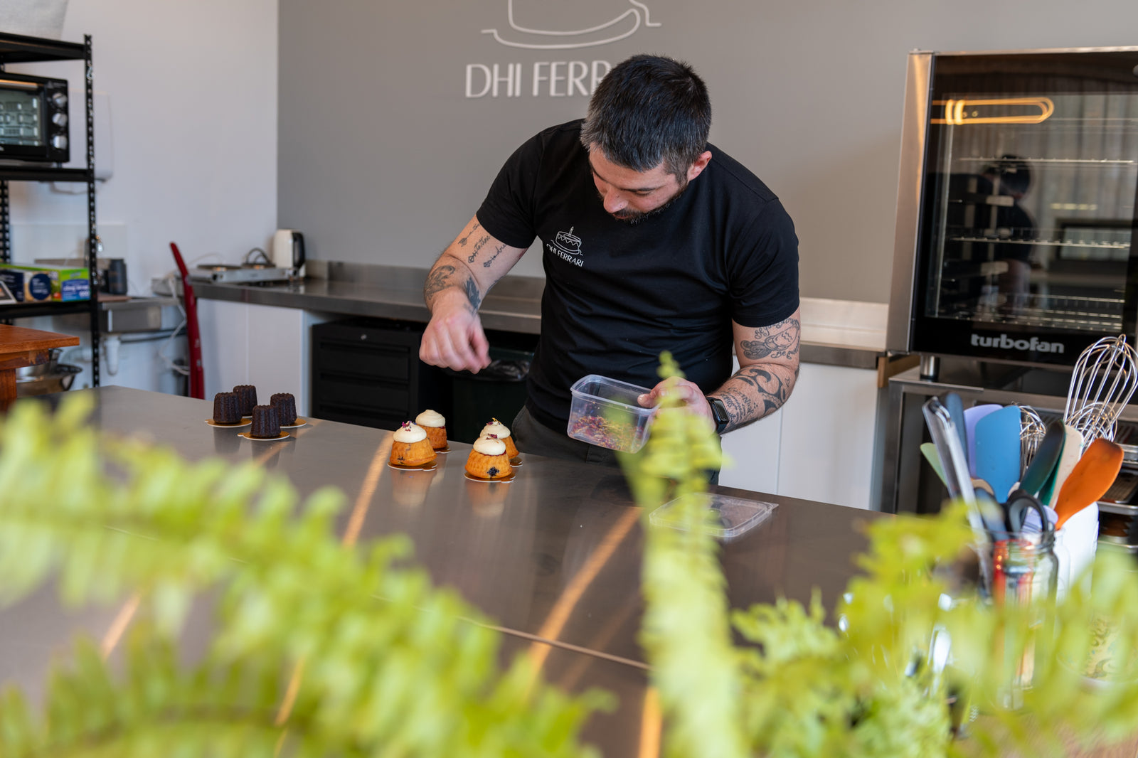 Dhi Ferrari Cakes | Specialty cakes made by hand in Christchurch